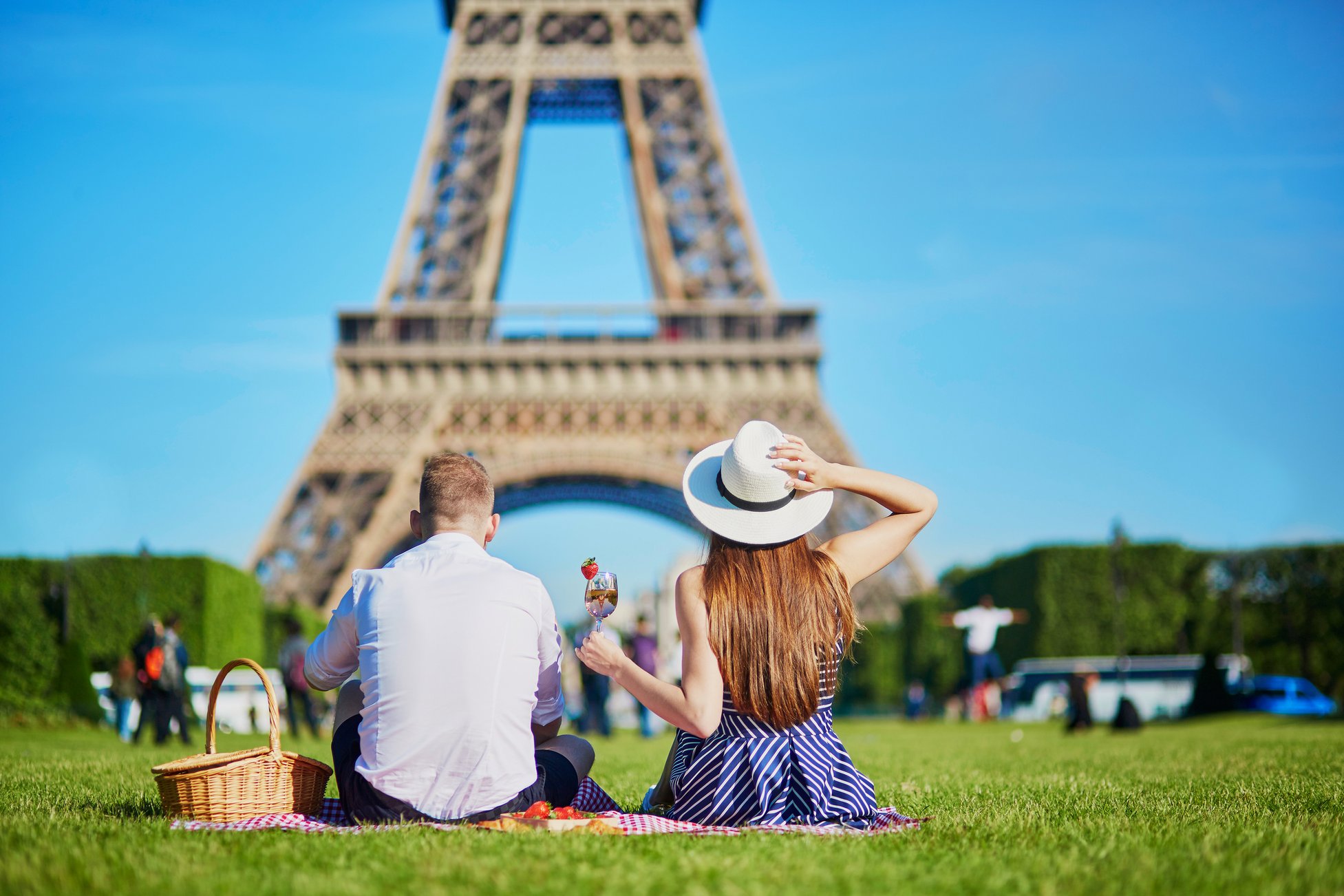Top 8 Magical Paris Experiences